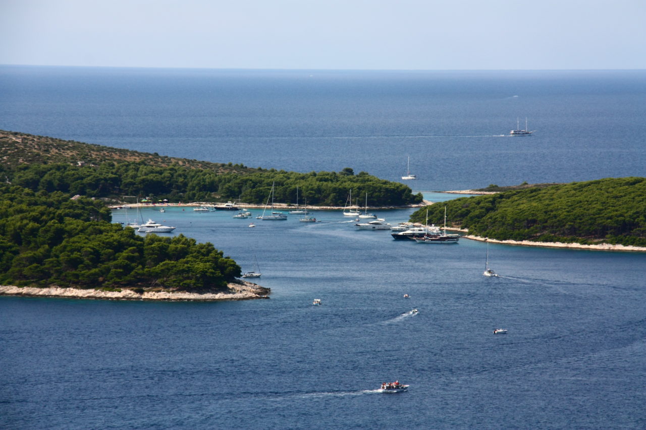 Croácia: as lindíssimas praias de Hvar e no caminho, Stari Grad ...